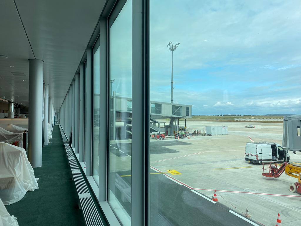 Terminal T1 CDG handover – Simeon